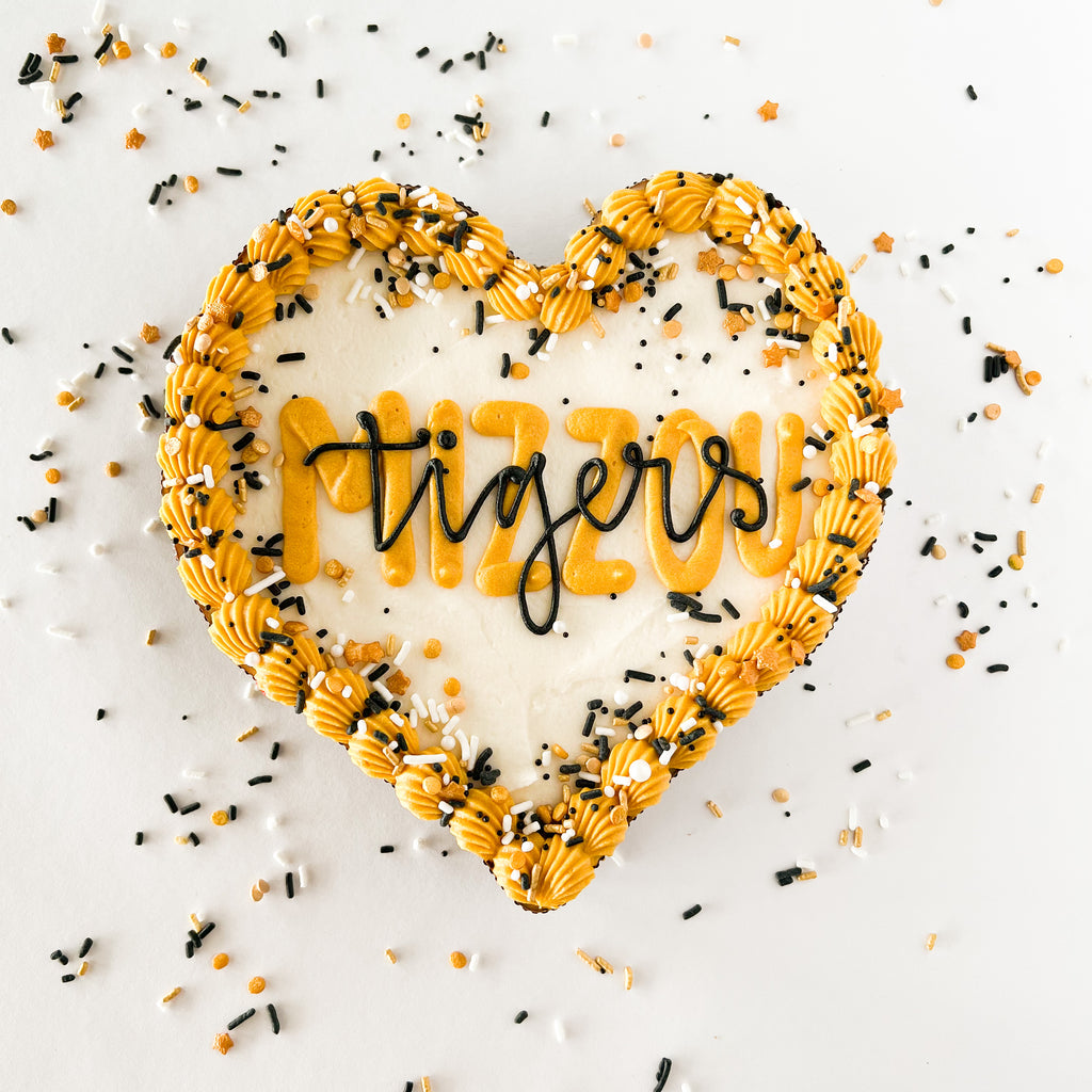 Mizzou Tigers Heart Cake – Dolce Bakery